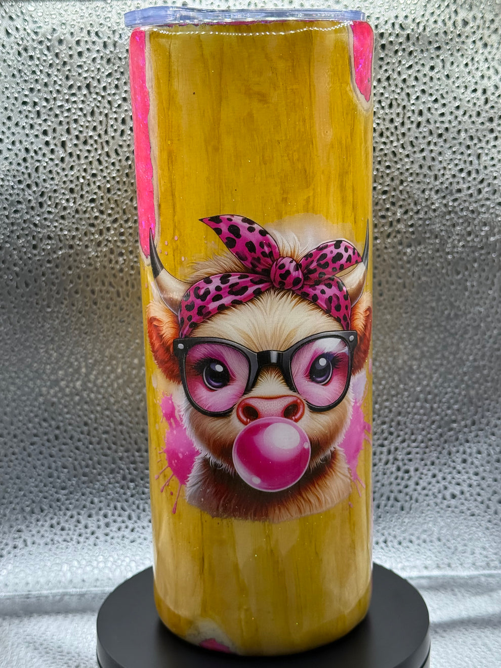 THE yellow cow. Waffle. – GlitteredAF